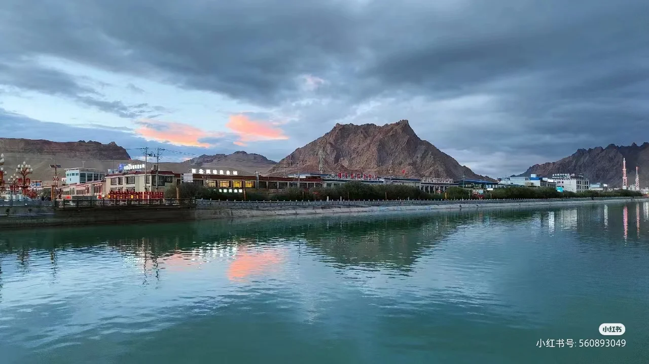 East Asia - Shiquanhe river, origin of the Indus River in Aksai Chin, a ...